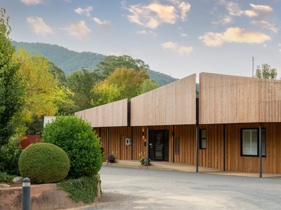 How to get to Mount Beauty in Victoria's High Country